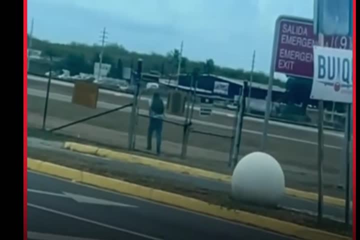 Captan en video momento en que hombre brinca la verja del aeropuerto de ...